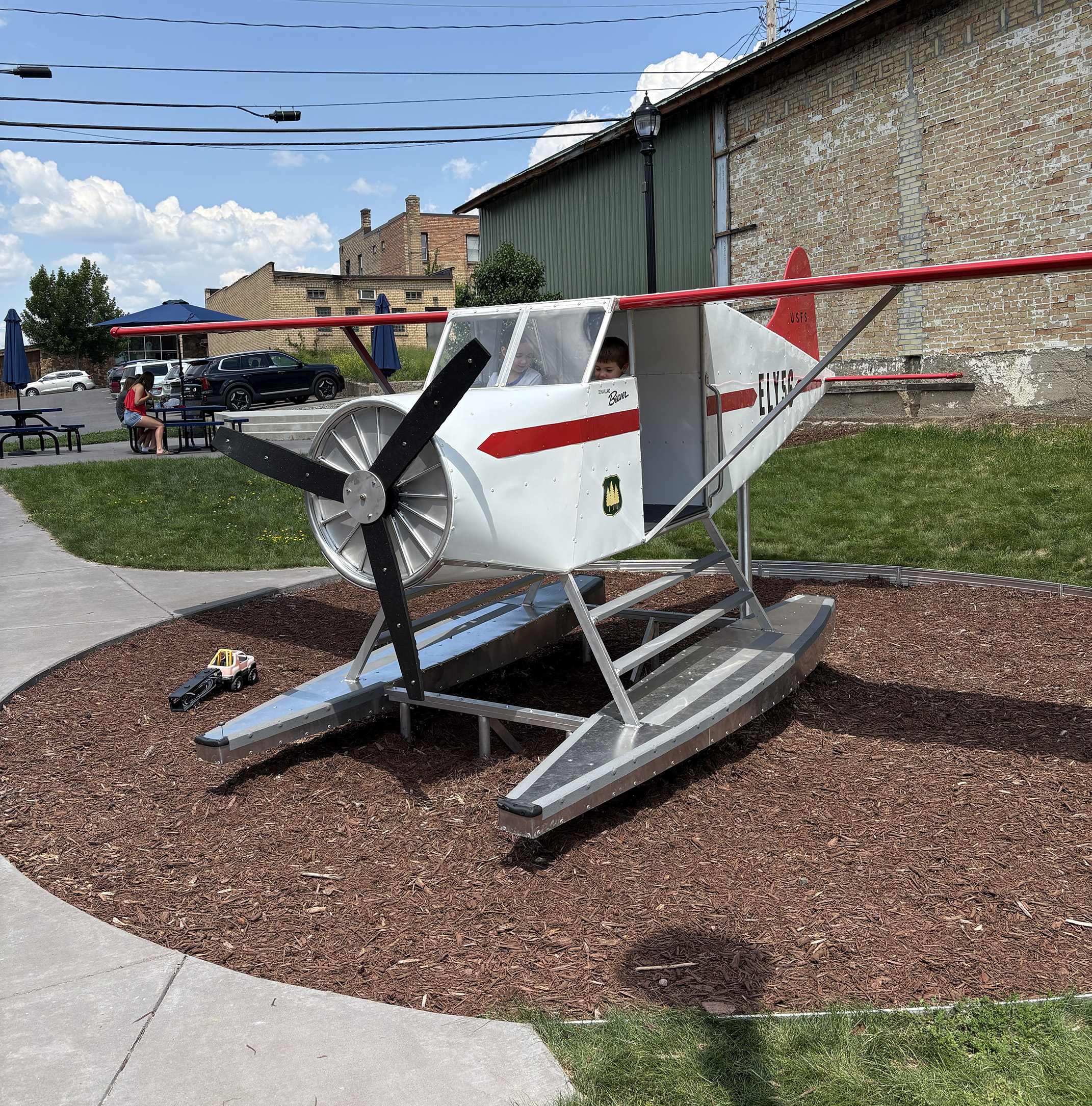 PUDDLEJUMPER PARK – OzFab